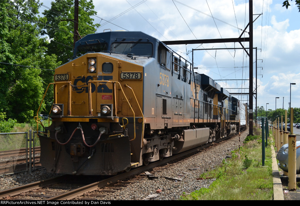 CSX ES40DC 5378 leads Q417-10